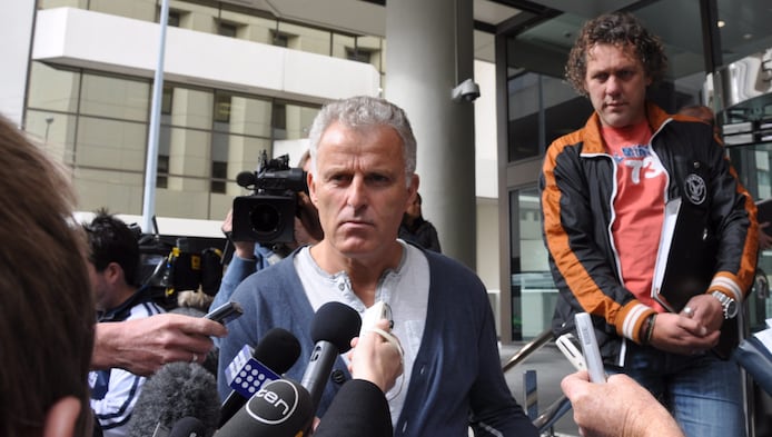 Peter R. de Vries traceert Surinaamse moordenaars in Nederland | TV | hln.be