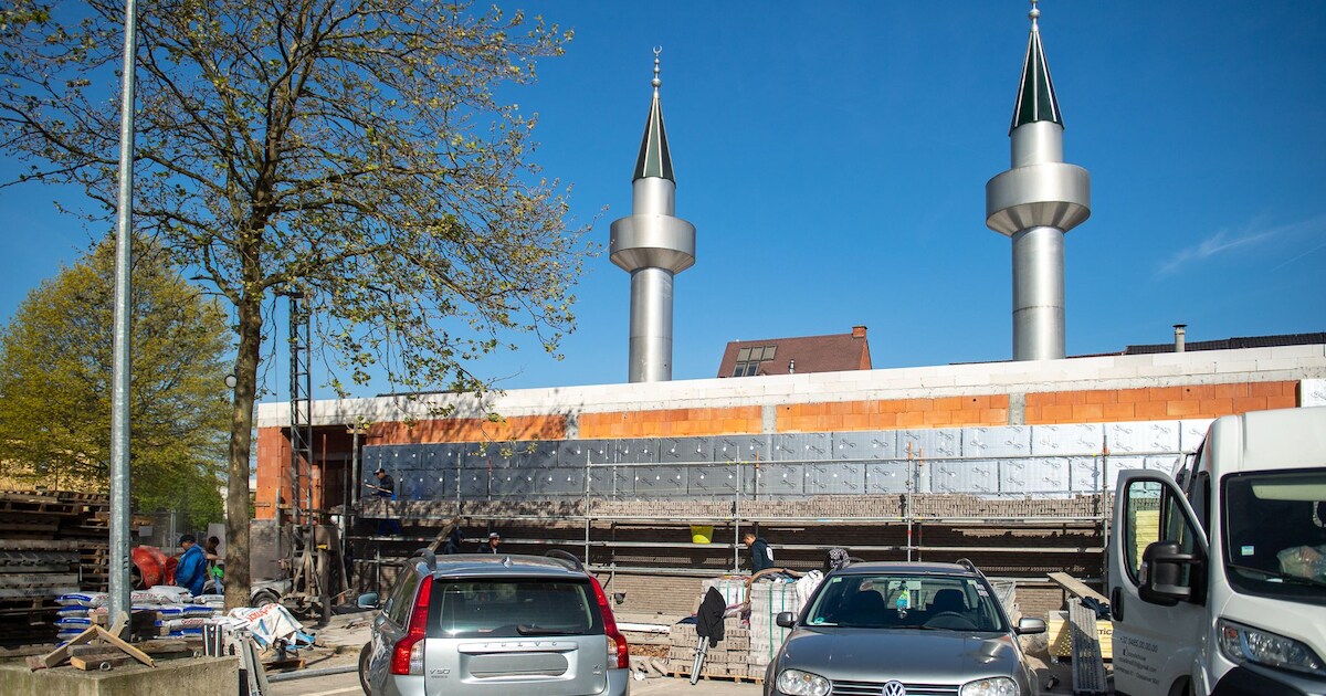 Turkse moskee eiste meer dan een half miljoen euro van de stad, maar ...