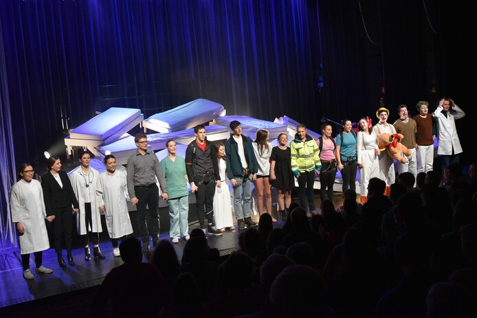 Laatstejaars SMO brengen niet-alledaagse voorstelling over meisje in ...