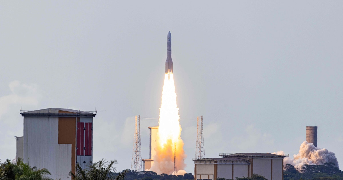 Eerste commerciële vlucht van de Europese raket Ariane 6, die gepland ...