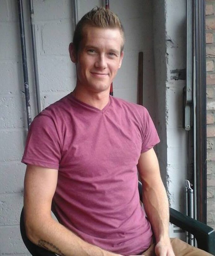 Twintiger ontwaakt uit coma | Genk | hln.be