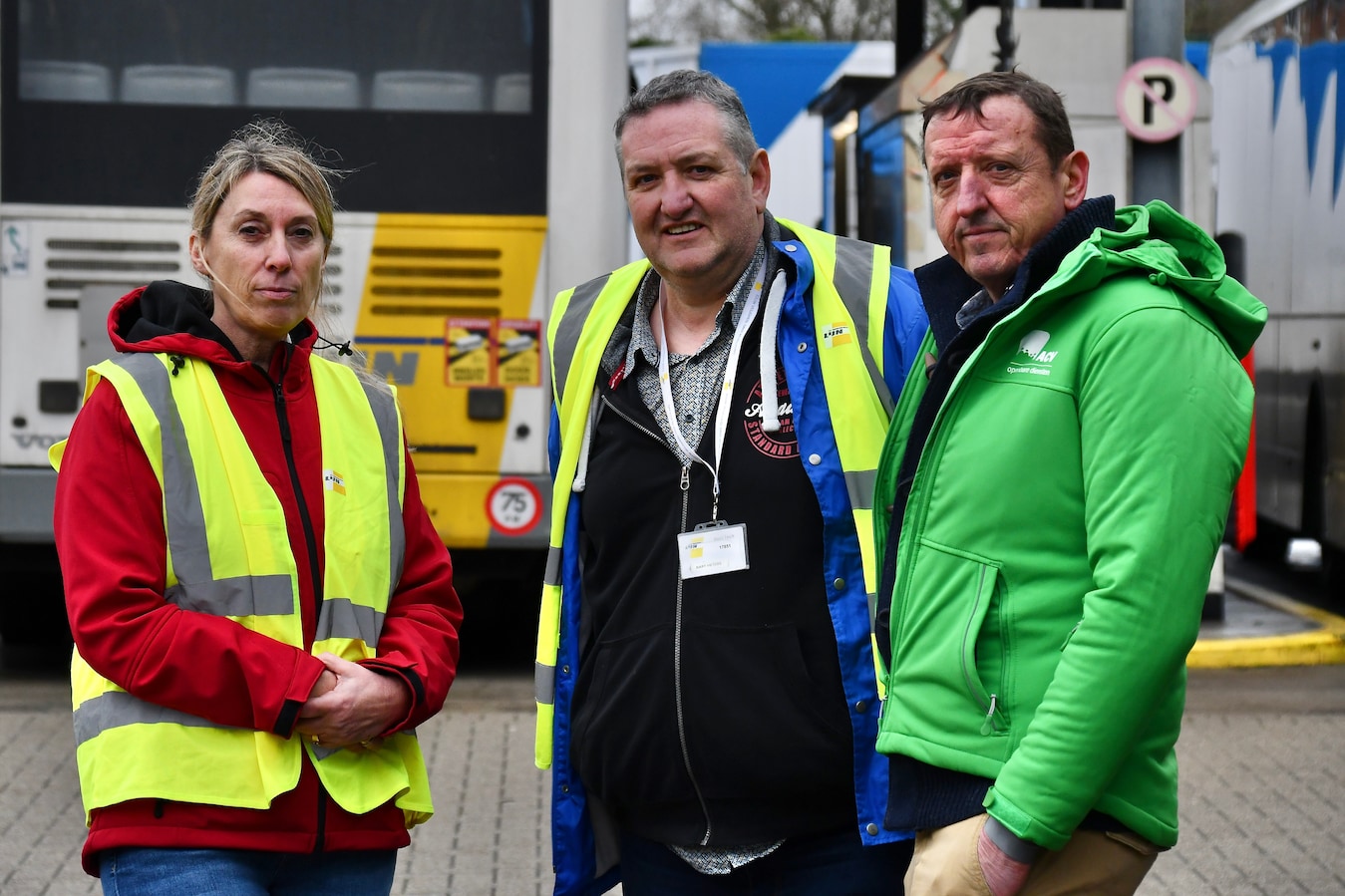 Buschauffeur krijgt tiental hechtingen in gezicht na aanval van ...