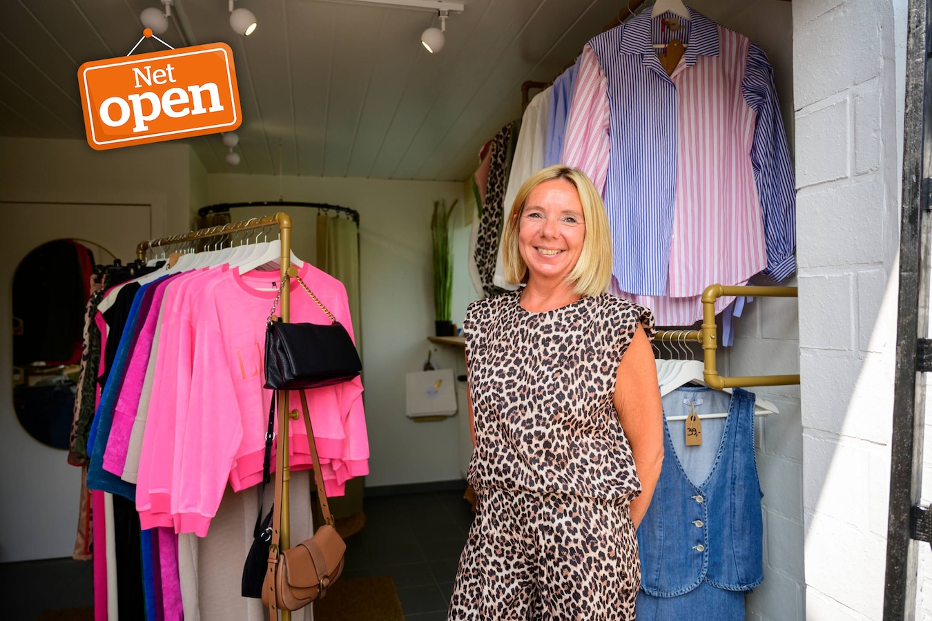 NET OPEN. Elke verbouwde haar garage tot gezellige kledingwinkel Bel’s ...