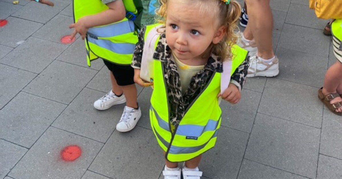 Véralie vol goede moed gestart aan allereerste schooldag in De ...