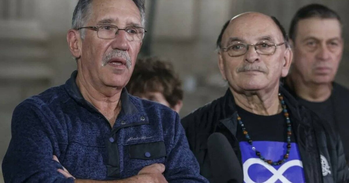 Richard en Eddy werden verwisseld bij hun geboorte: bijna 70 jaar later ...