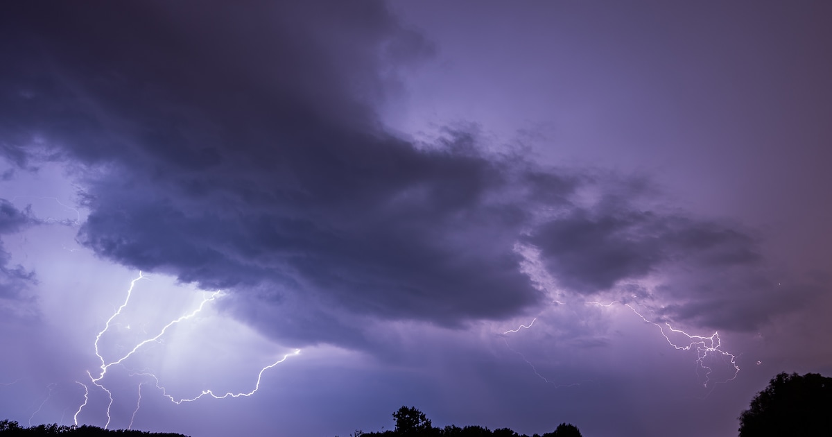Code oranje voor zwaar onweer: Gent schrapt evenementen en sluit parken ...