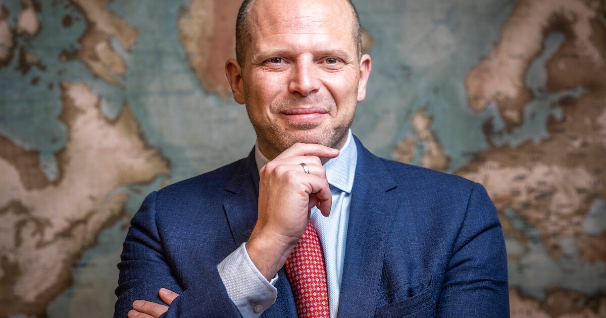 Theo Francken (N-VA) zondag studiogast in VTM NIEUWS, stel hier uw ...