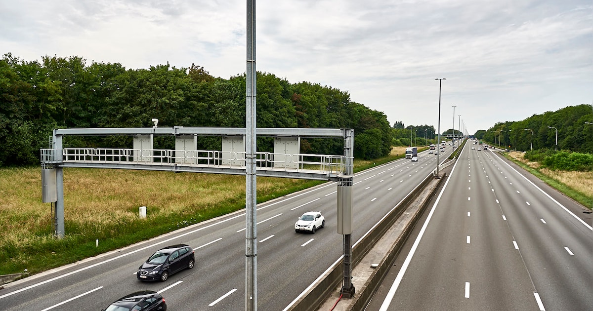 Milieuverenigingen verzetten zich tegen extra rijstrook E40: “Meer ...