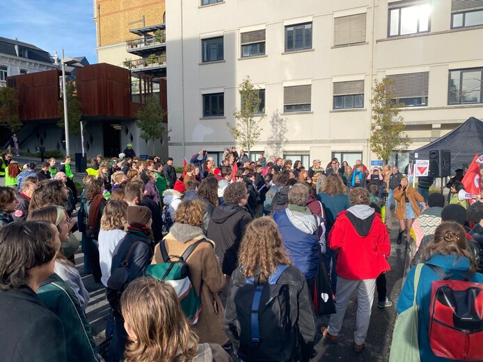 Protest tegen lezing Filip Dewinter blijft broeien: manifestanten ...