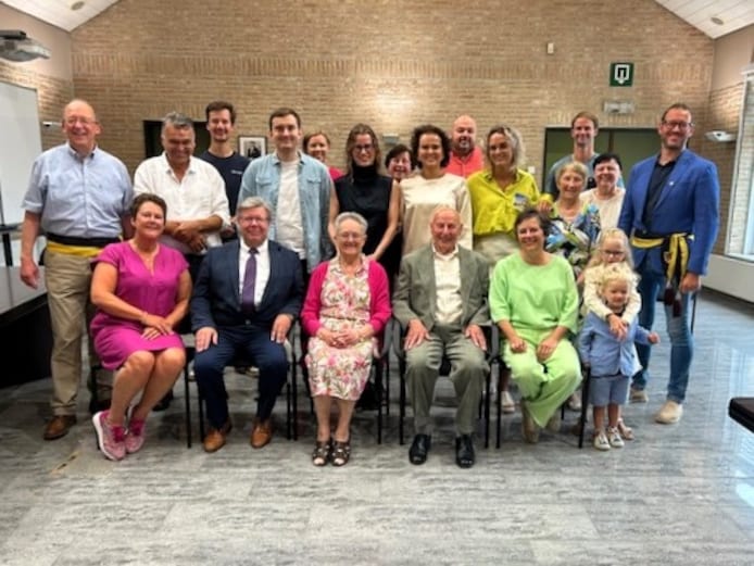 Diamant voor Gaby Desmet en Maria Devos | Dentergem | hln.be