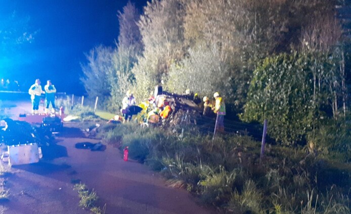 Oudere man buiten levensgevaar na zware crash tussen twee wagens in ...