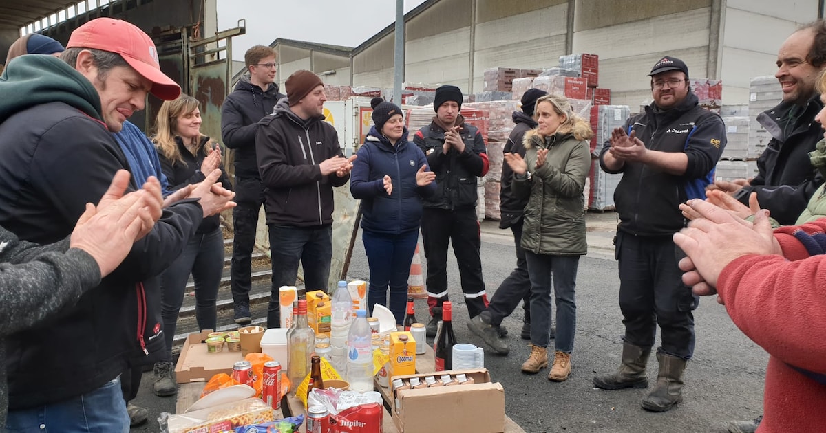 Boeren zetten protestactie aan distributiecentrum in Ninove stop na ...