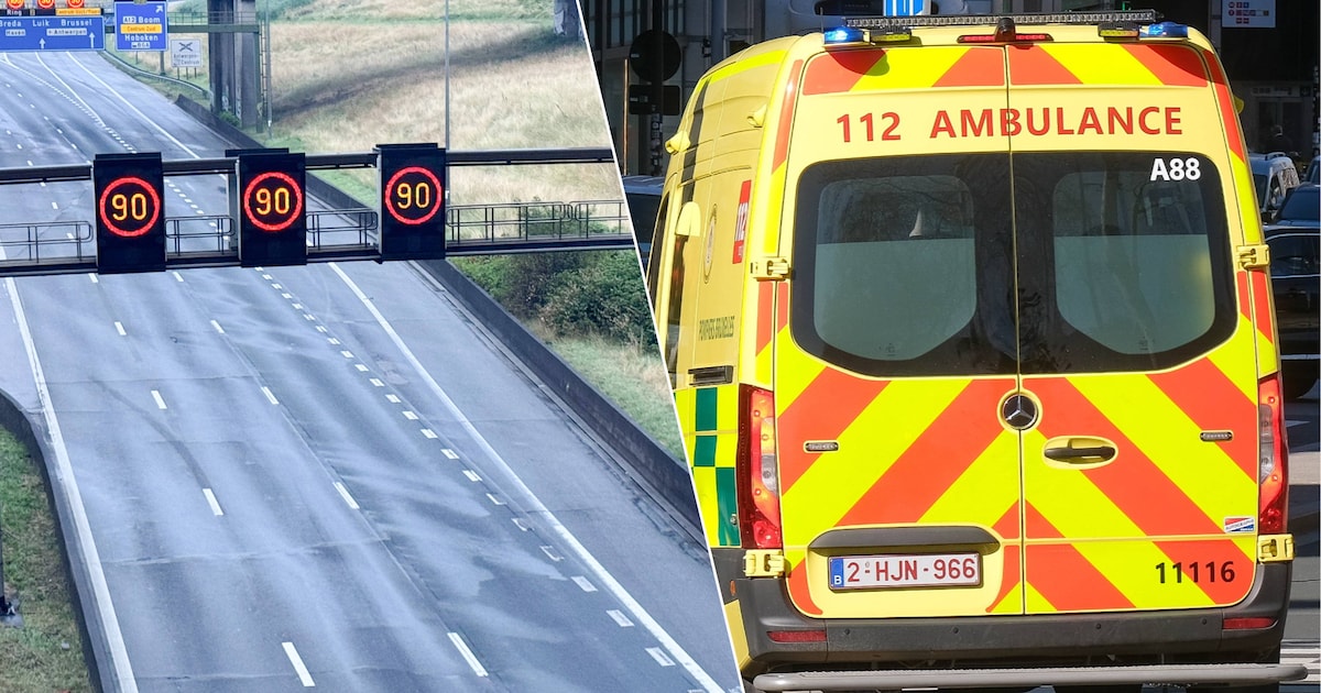 Vrouw die met bromfiets tegen bestelwagen botste in Kennedytunnel ...