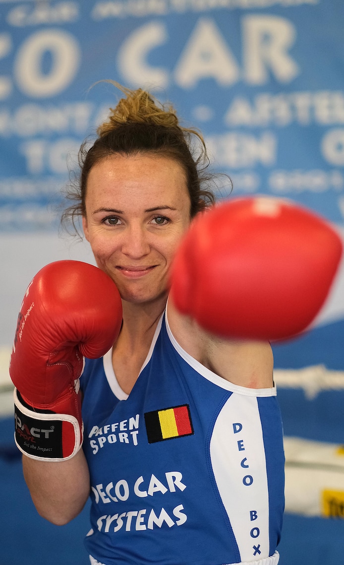 Amy (34), mama van twee kinderen, knokt zaterdag op Boksgala: “Jongste ...