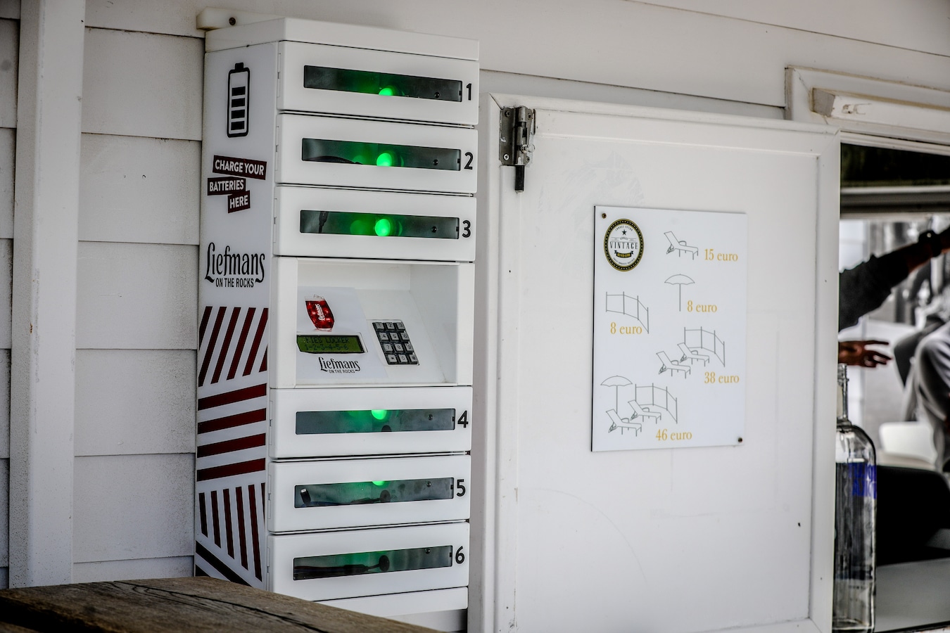 Vijftien jaar Vintage Beach Club in Knokke-Heist: “Zon, zee, strand en ...