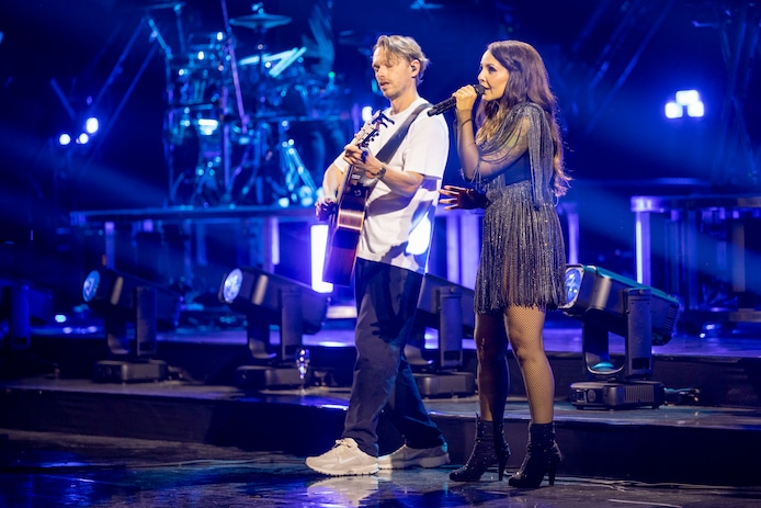 Milk Inc. lanceert eerste single in 11 jaar: Regi en Linda weer ...