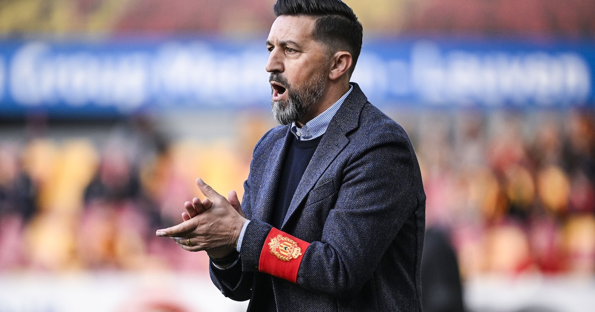 Officieel: Besnik Hasi blijft coach van KV Mechelen | Sport | HLN.be
