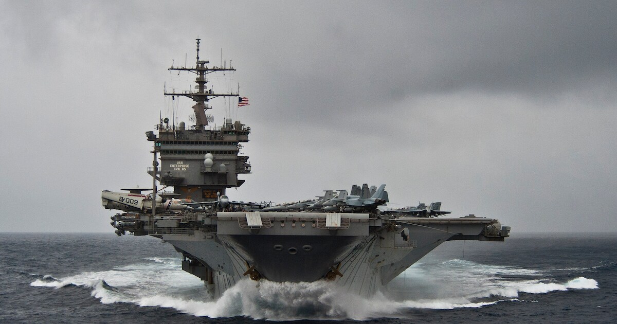 Vliegdekschip USS Enterprise mag na 51 jaar trouwe dienst met pensioen ...