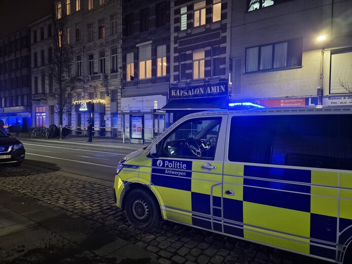 “We hebben de brand geblust met de brandblusser uit de auto”: explosie ...