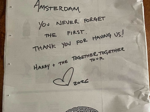 Run op Amsterdamse krant met “zelfgeschreven” bedankje van Harry Styles ...
