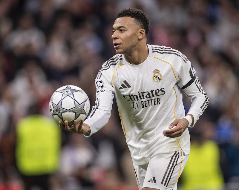 Daar is Kylian met zijn 20ste: Mbappé zet Real en Courtois vlak na rust ...