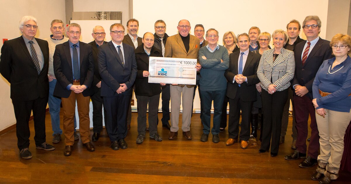 Promovis schenkt cheque aan goed doel | Nieuwpoort | hln.be