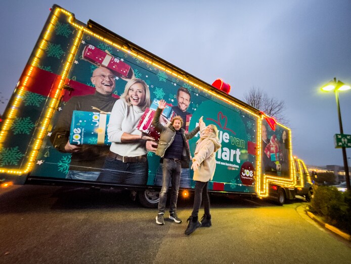 Radiozender JOE strijkt met Pakjestruck neer op Heldenplein ...