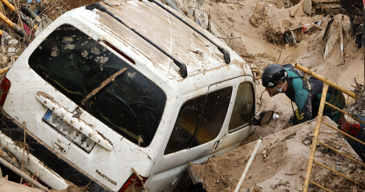 De omvang van de ramp in Valencia lijkt regionale en nationale ...