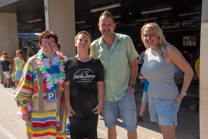 Wiskundewonder Yago (11) kent het getal pi tot 1.100 cijfers na de ...