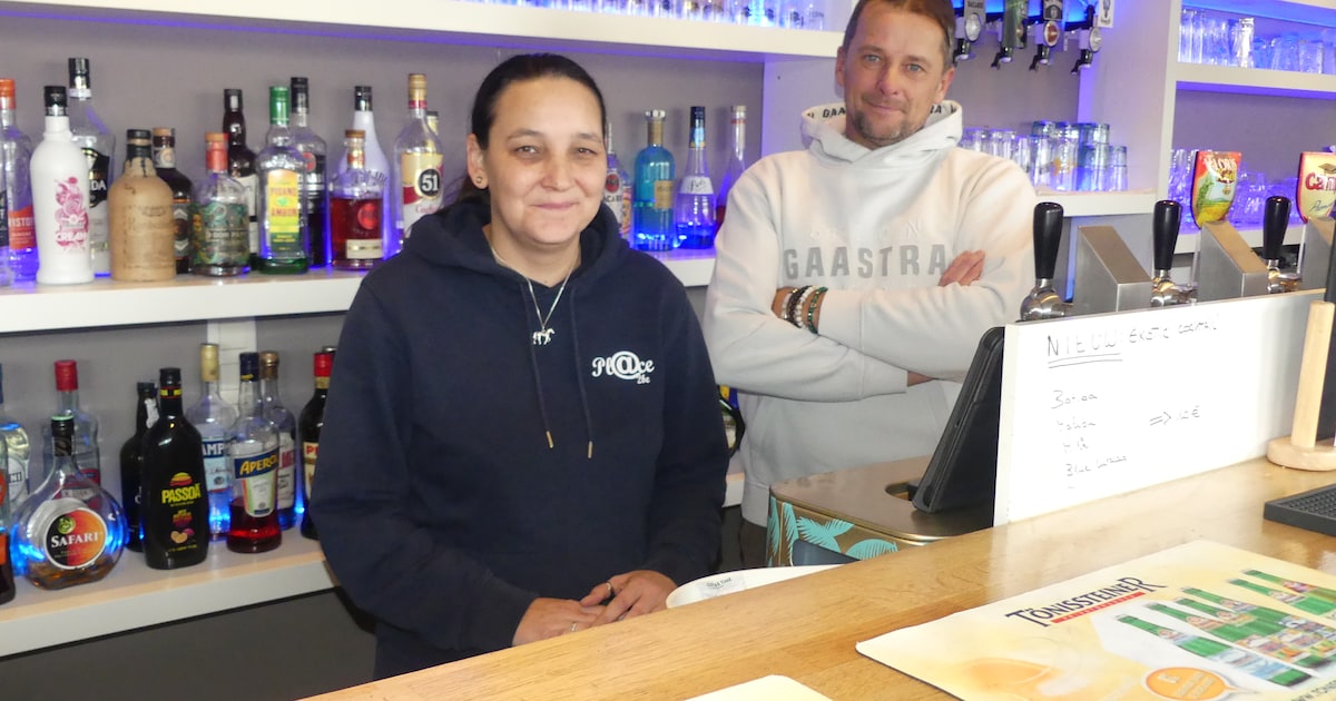 Kristof (53) laat café Place2be over aan vaste klanten: “Ik heb hier ...