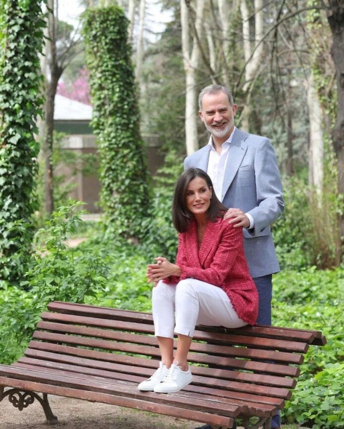 IN BEELD. Spaanse koning Felipe en koningin Letizia delen stralende ...