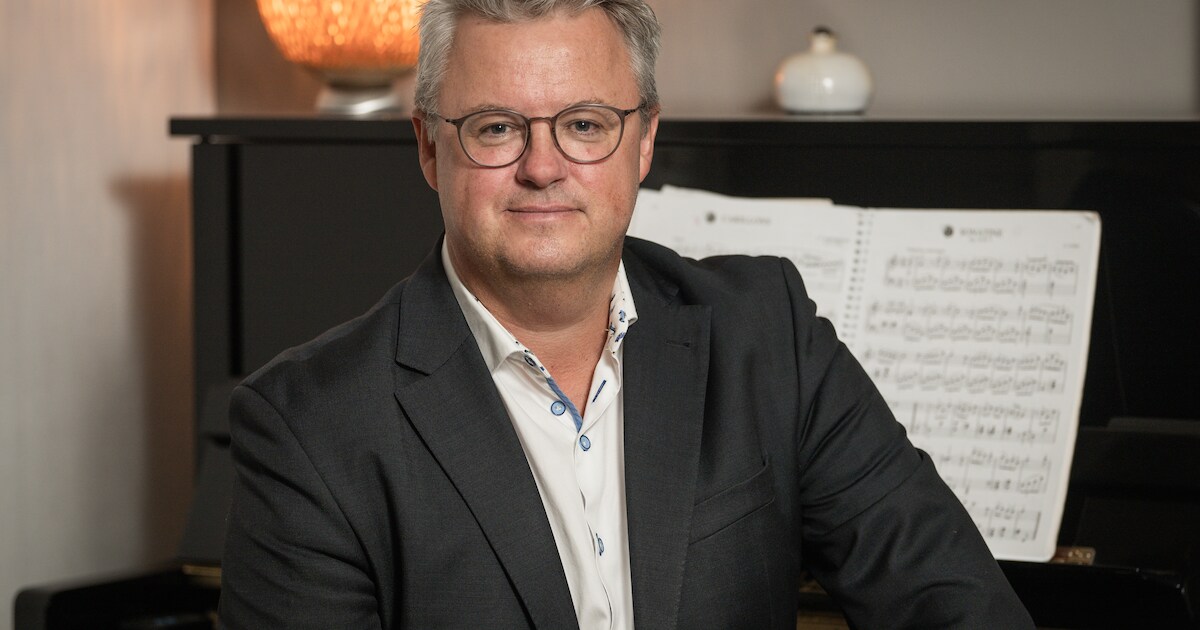 Politicoloog Carl Devos blikt vooruit op de verkiezingen in CC Evergem ...