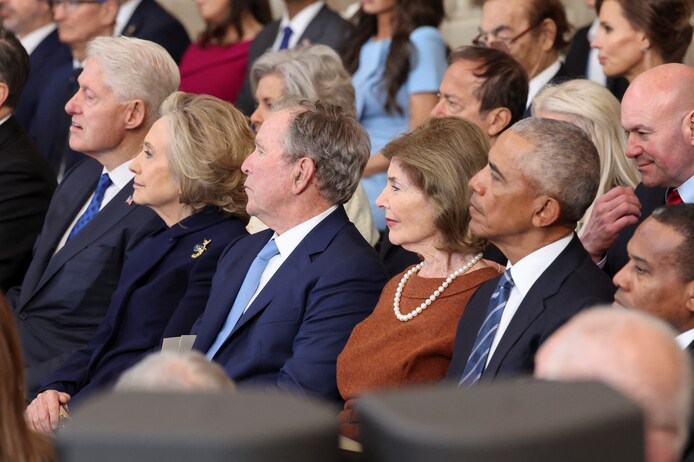 IN BEELD. Dit was de eedaflegging van Donald Trump | Inauguratie Donald ...