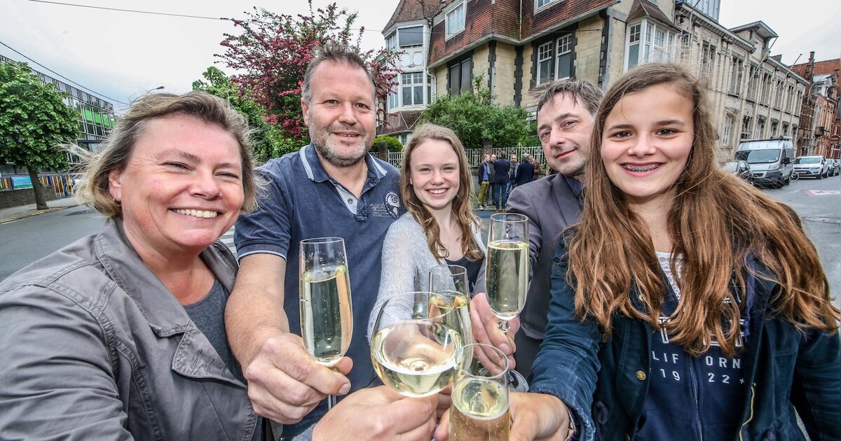 Zwoele zomerbar opent in Overleie | Kortrijk | HLN.be