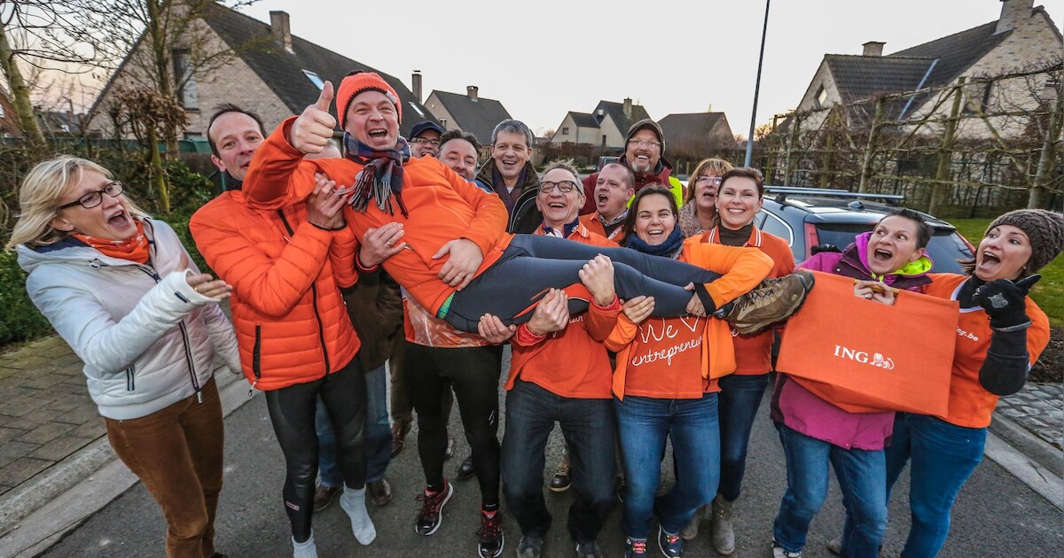 Yoeri stunt voor zijn personeel | Zwevegem | HLN.be