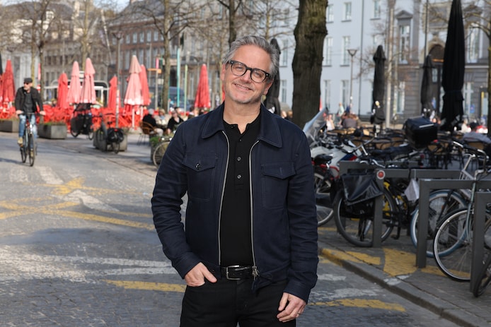 Guus Meeuwis richt zijn pijlen op Vlaanderen: “Het was ooit liefde op ...