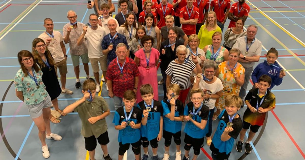 45 Beernemse sporters en trainers gehuldigd | Beernem | HLN.be