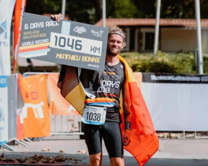 Matthieu Bonne haalt mythisch record binnen en loopt 1046 (!) kilometer ...