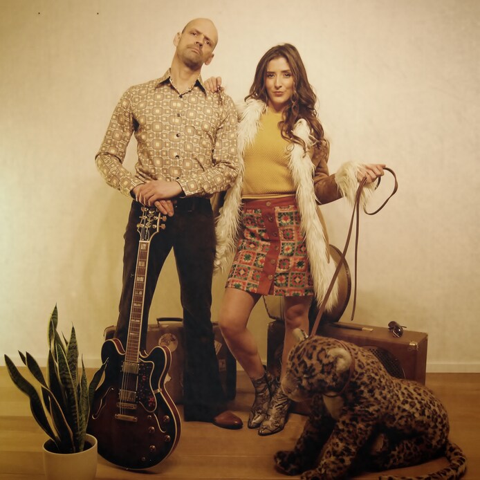 Familie-acteur en dochter Paul Michiels brengen muziek uit de seventies ...