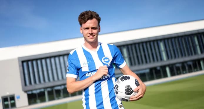 Officieel: Rode Duivel Maxim De Cuyper trekt van Club Brugge naar Brighton, blauw-zwart vangt ...