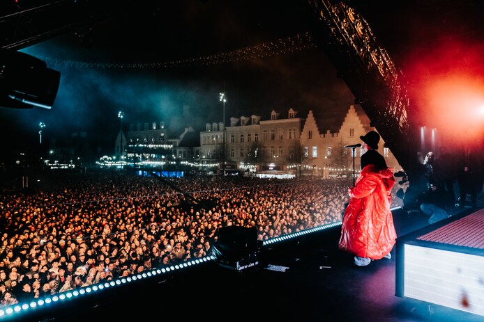 Max Colombie slachtoffer van homohaat na optreden op Warmste Week: “Ik ...