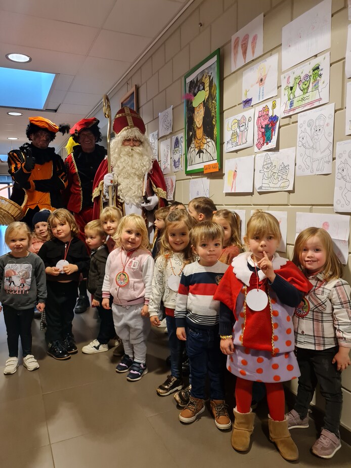 GBS Wippelgem verwelkomt Goedheiligman in zelfgemaakt Sinterklaasmuseum ...