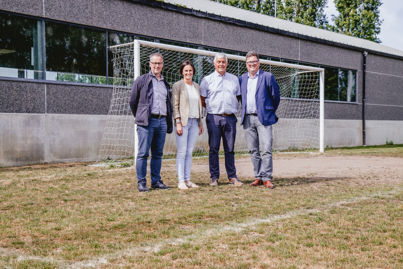 Stad investeert in twee bijkomende kunstgrasvelden voor Lokerse ...