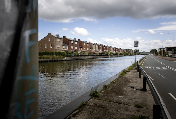 Man (22) opgepakt voor aanval op vrouw dicht bij plaats waar Lisa (17) werd vermoord, onbekend ...