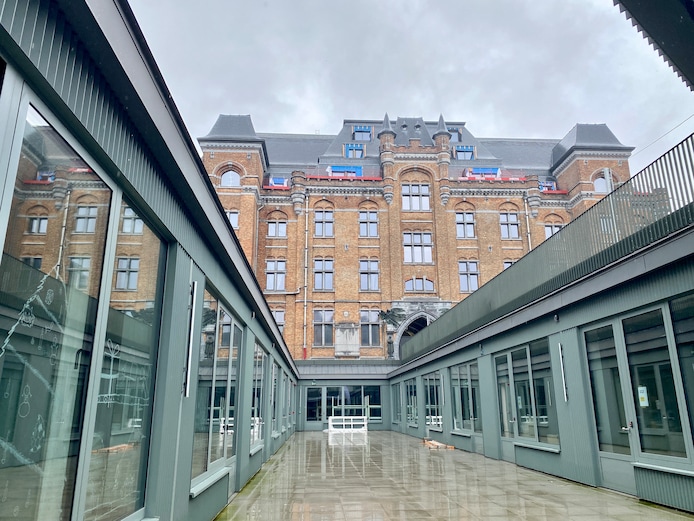 Provinciebestuur zit vanaf vandaag in de Leopoldskazerne: “Flexwerken ...