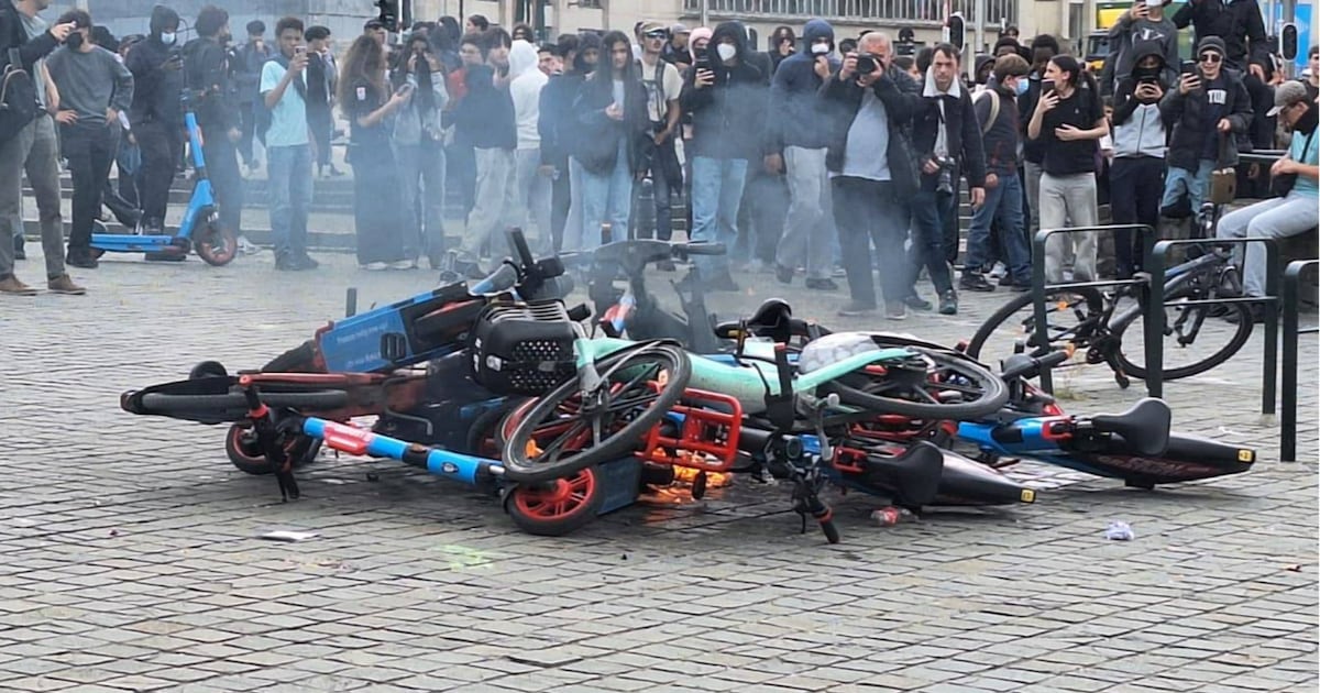 Plein aan Brussel-Centraal stroomt vol voor nieuwe betoging tegen ...