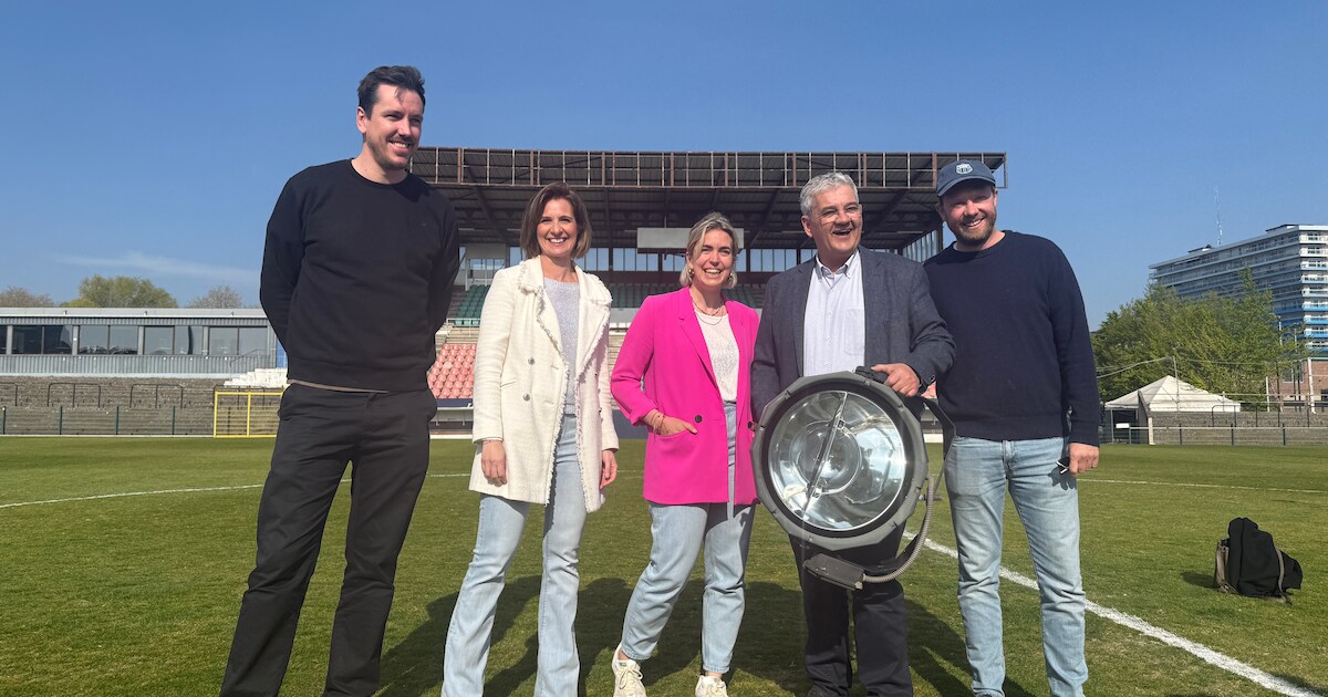 Gedaan met spelen in het donker dankzij nieuwe lichtmasten op ‘De Spor ...