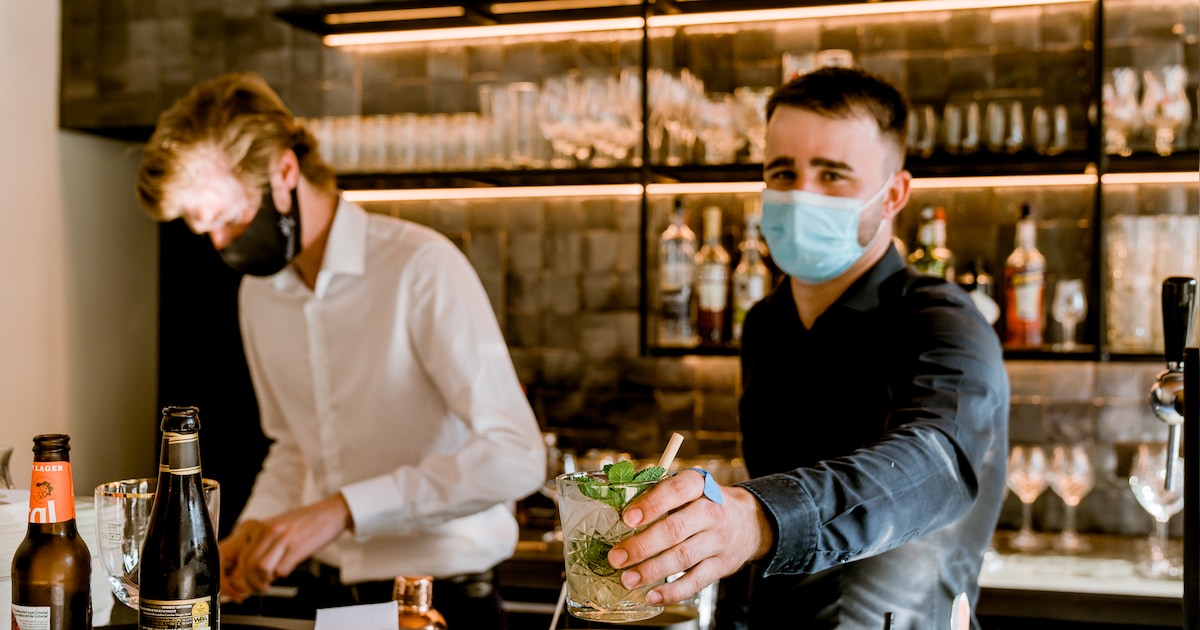 Park Adrem is genieten van hapjes en drankjes midden in het Heldenpark | Eeklo | HLN.be