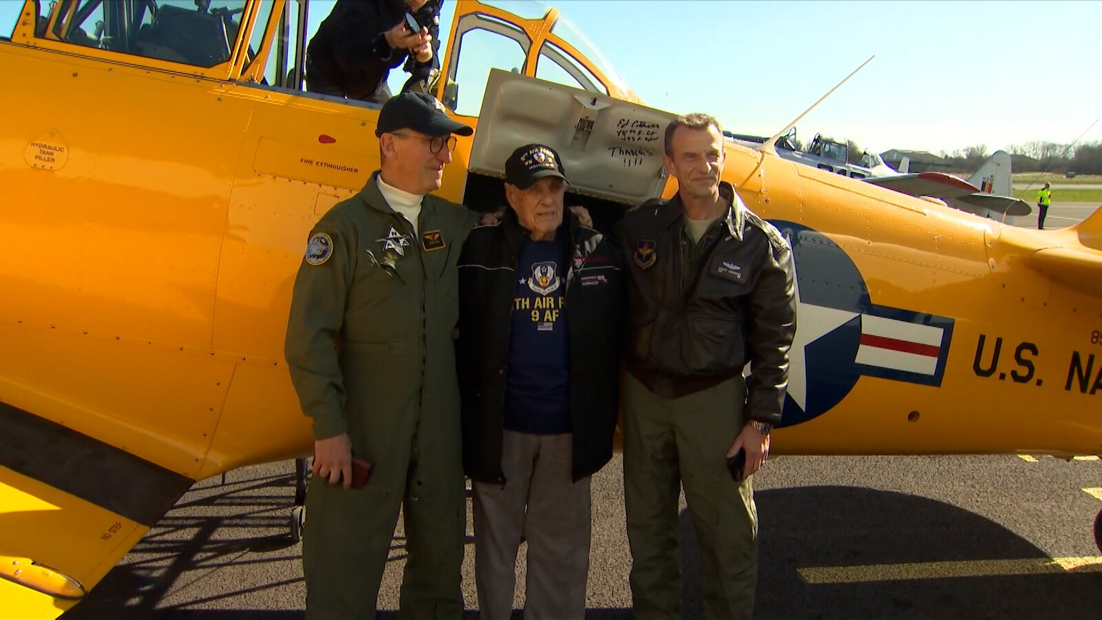 "Ik vlieg over de bossen waar ik in 1944 ben neergeschoten", 100-jarige ...