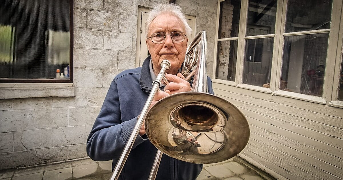 Willy (86) speelt al driekwart eeuw muziek: “Ik kijk niet uit naar het ...